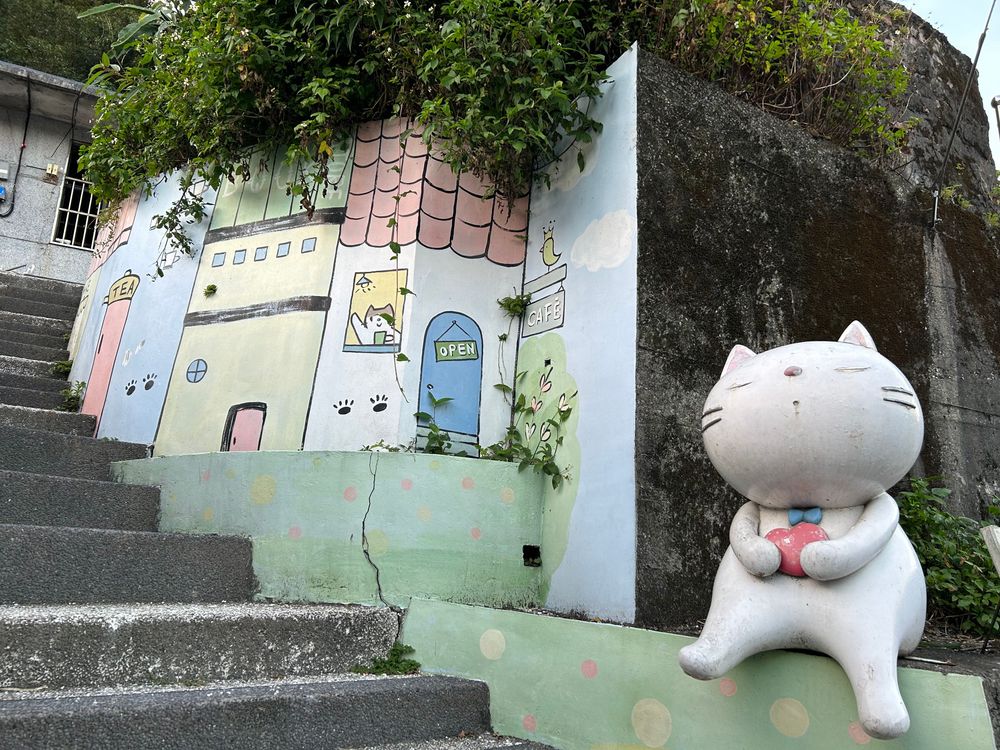 Cats Conquering the Mountain Town: Taiwan's Houtong Cat Village - Fly GBA